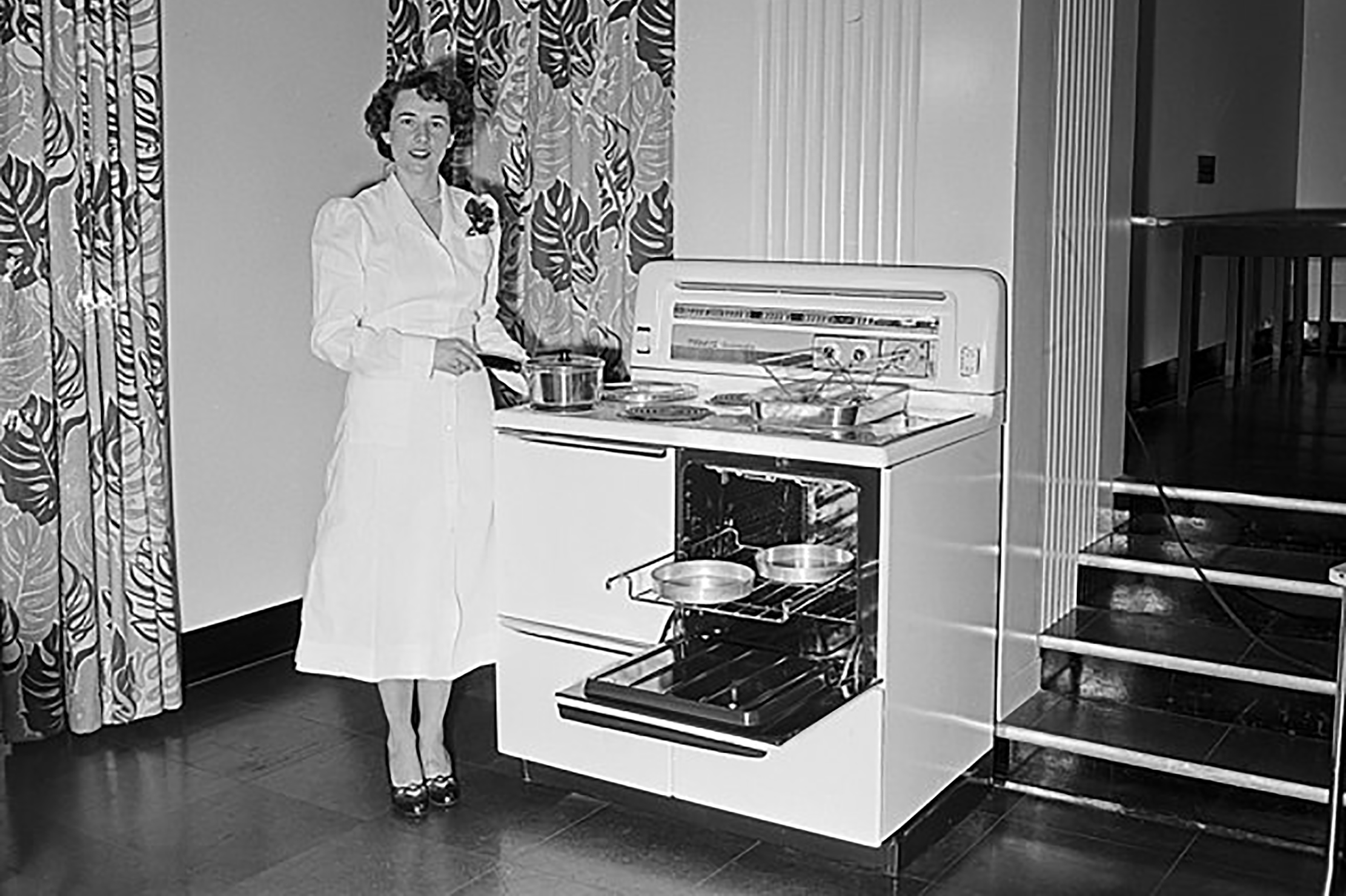 3 1949 electric stove | Geranium Blog
